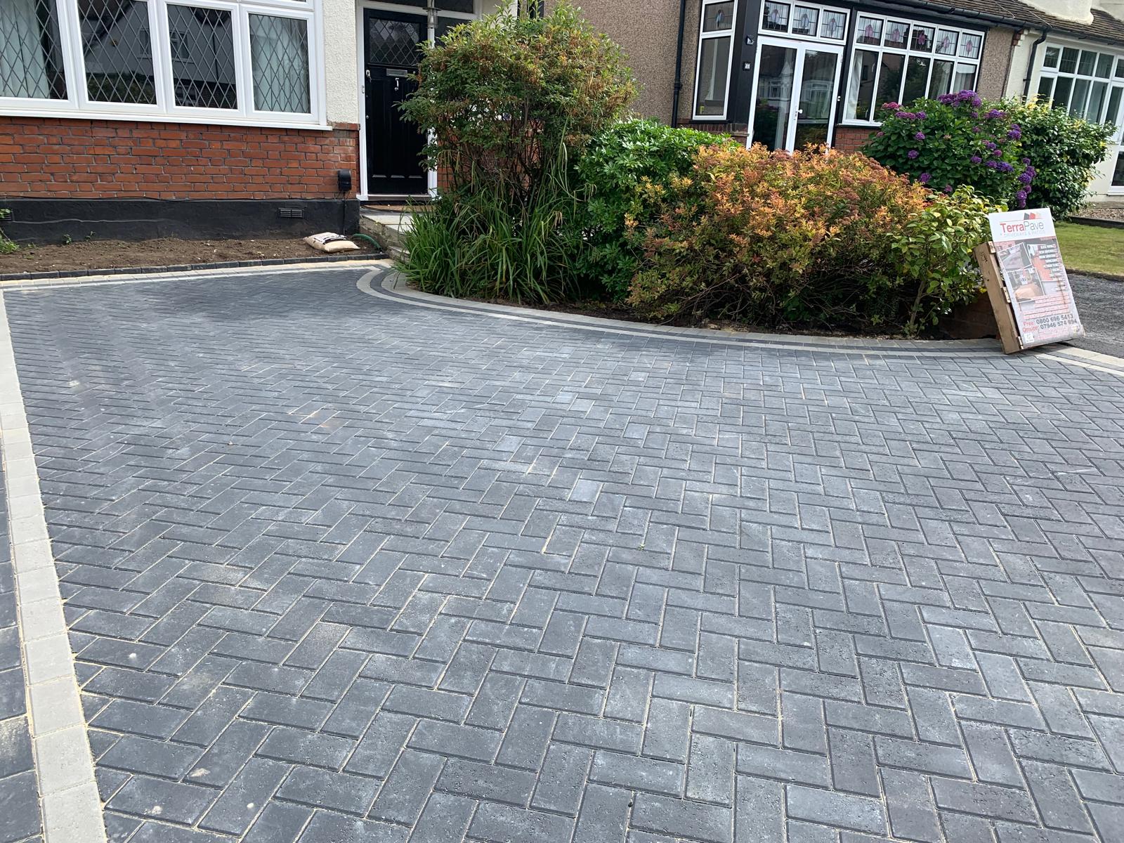 Paving Contractors Dormansland | Block Paving Specialists