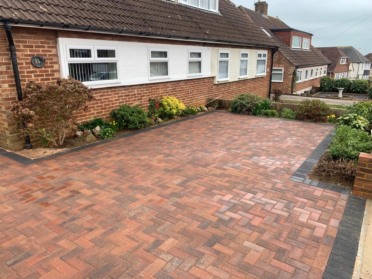 Paving Contractors Dormansland | Block Paving Specialists