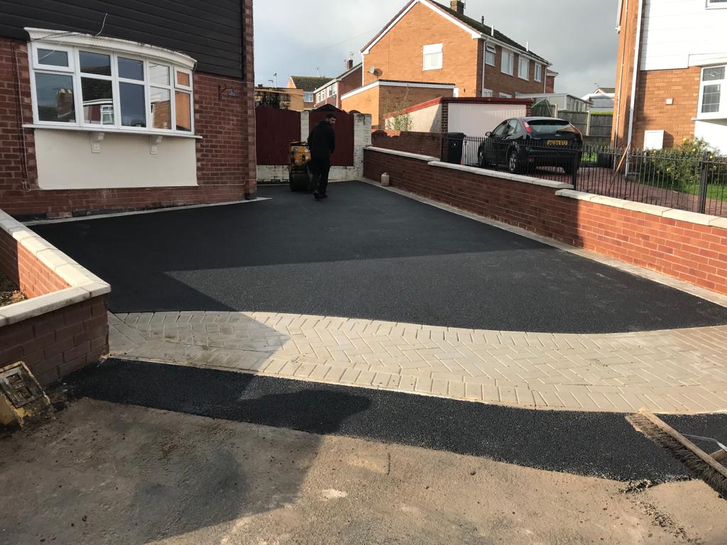 Tarmac & Asphalt Driveway Installers Shipley Bridge | Local Resurfacing ...